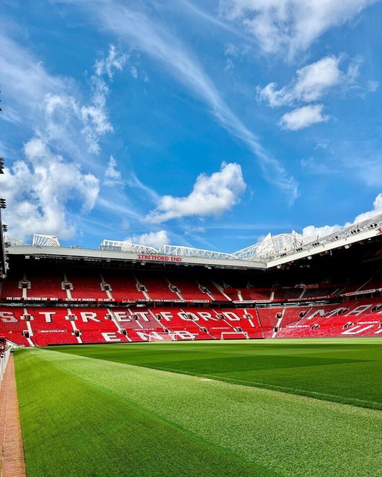 Top 10 Largest Football Stadiums in England updated (2025) - SNS